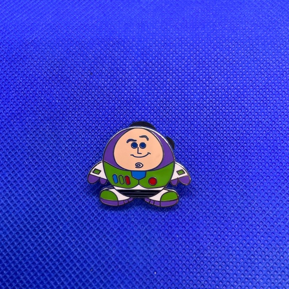 Disney | Accessories | Magical Mystery Buzz Lightyear Disney Trading ...